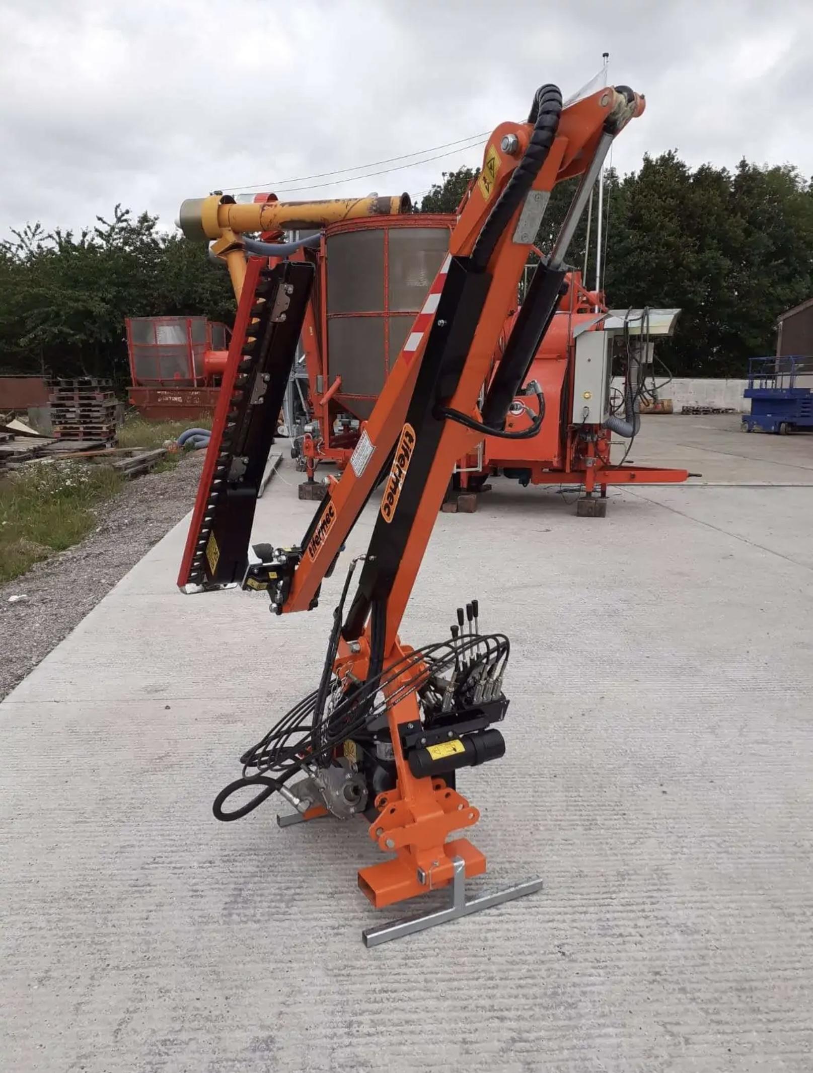 TIFERMEC TS370 – HEDGE CUTTER YEAR 2023 | Master Farm Services